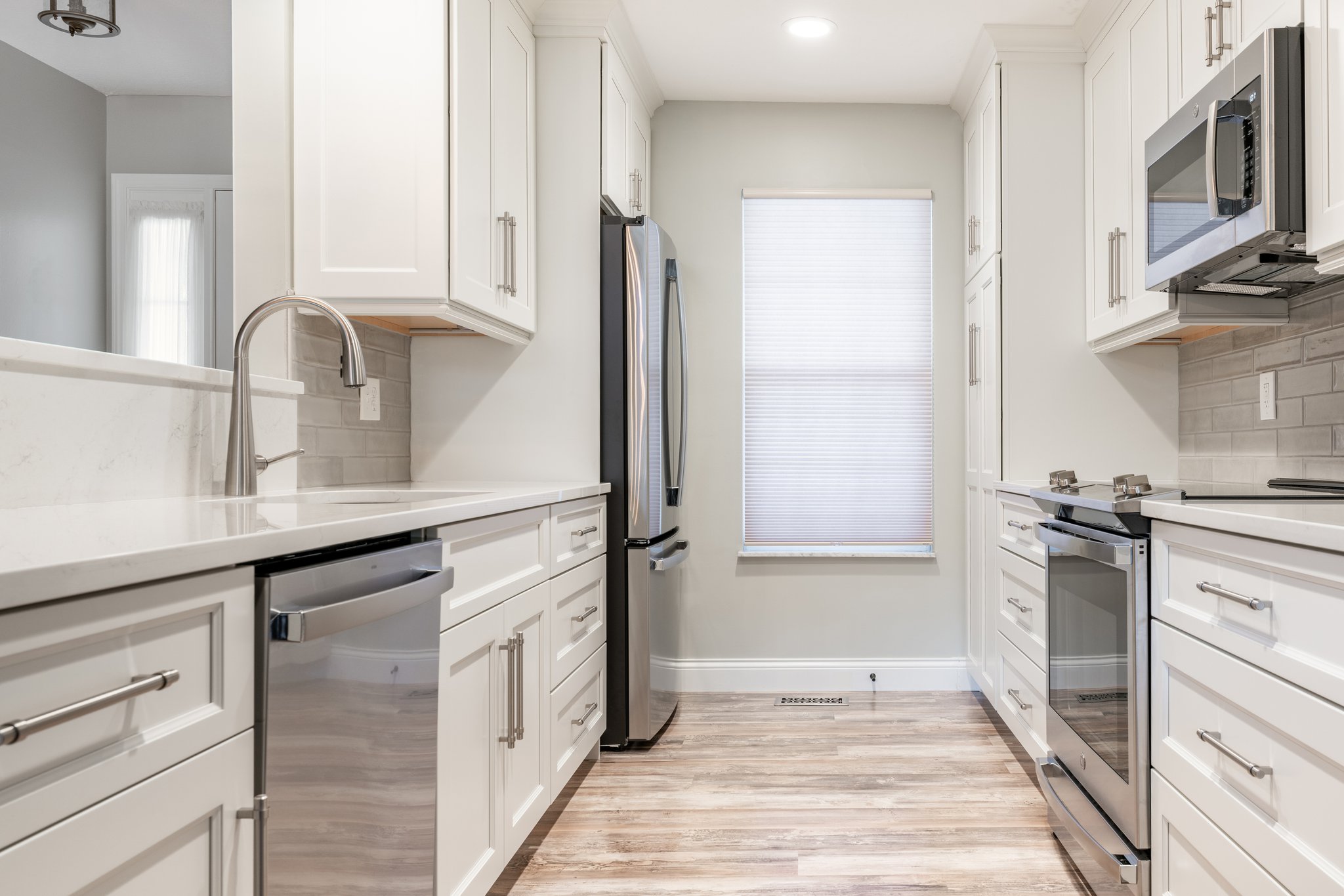 KTU Columbus Skellan - Harrigal Afters BW Manhattan White Hanstone ...