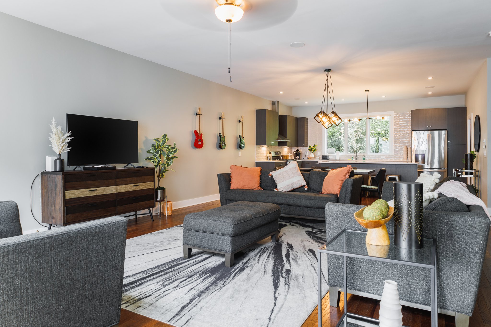 Angie Vigil - 2016 9th Ave unit 7 Nashville TN in Nashville, TN | Snappr