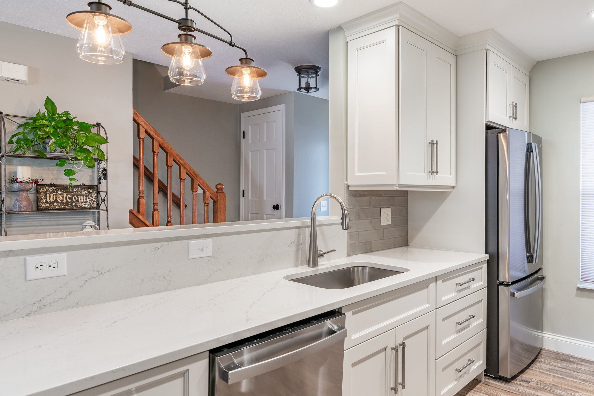 KTU Columbus Skellan - Harrigal Afters BW Manhattan White Hanstone ...