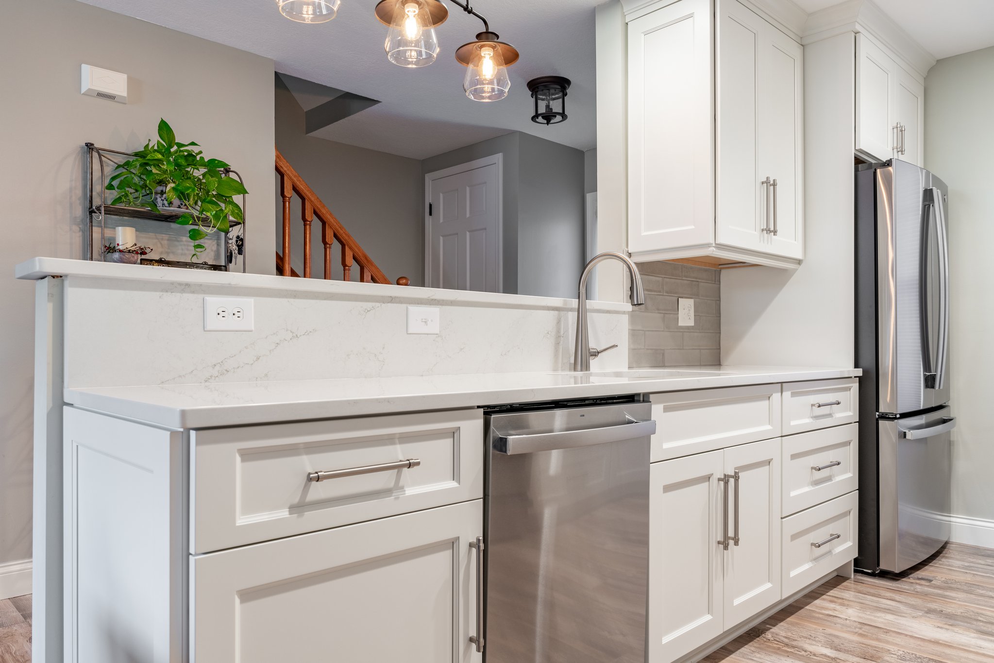 KTU Columbus Skellan - Harrigal Afters BW Manhattan White Hanstone ...